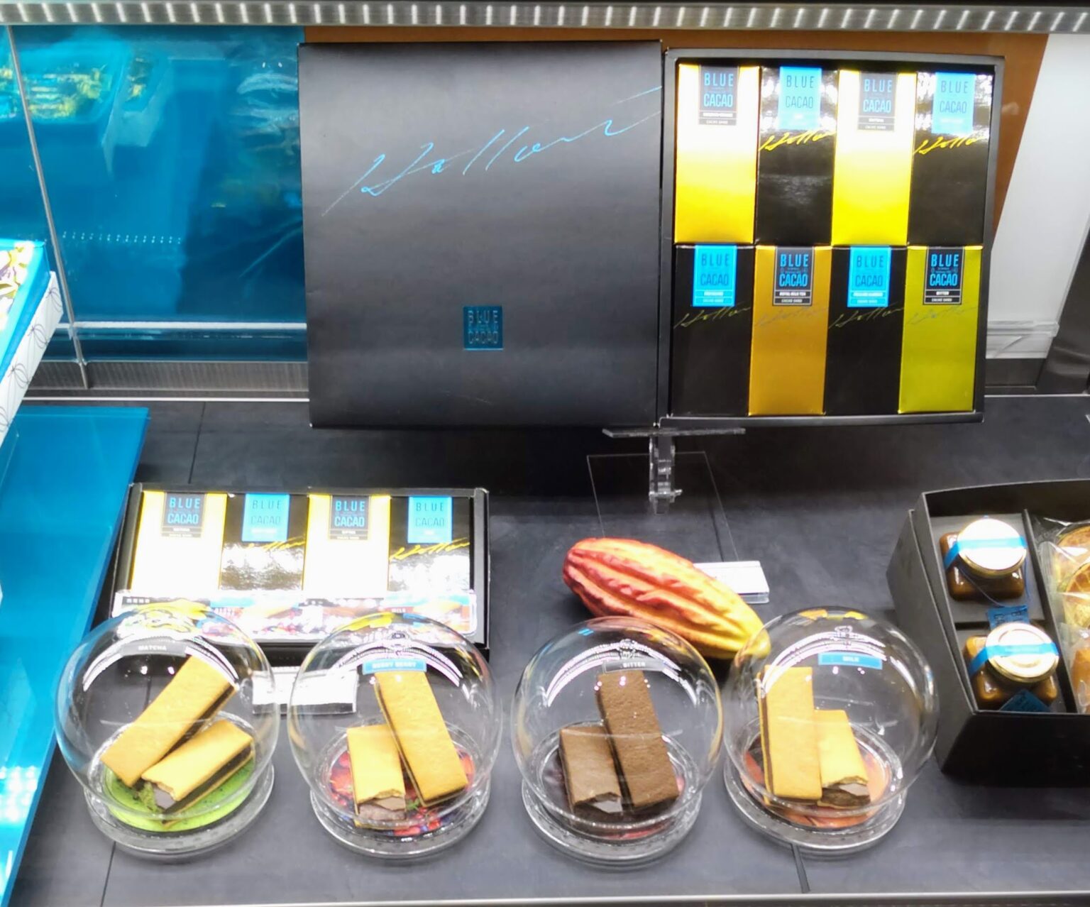 ブルーカカオの人気商品の評判や日持ちを調査！聞いて調べて食べたレビュー | Rinbeese Blog.